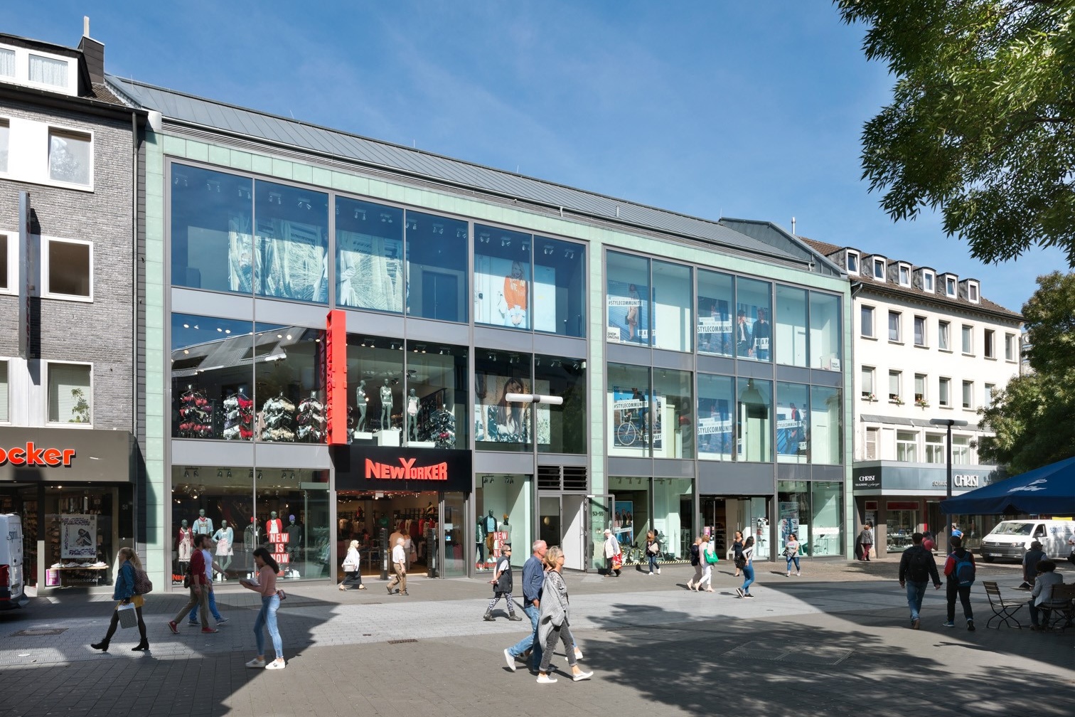 Values vermietet an Drogerie Müller in Aachen